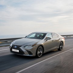 Lexus ES 300h y RC 300h 2019, prueba contacto: híbridos de lujo con ...