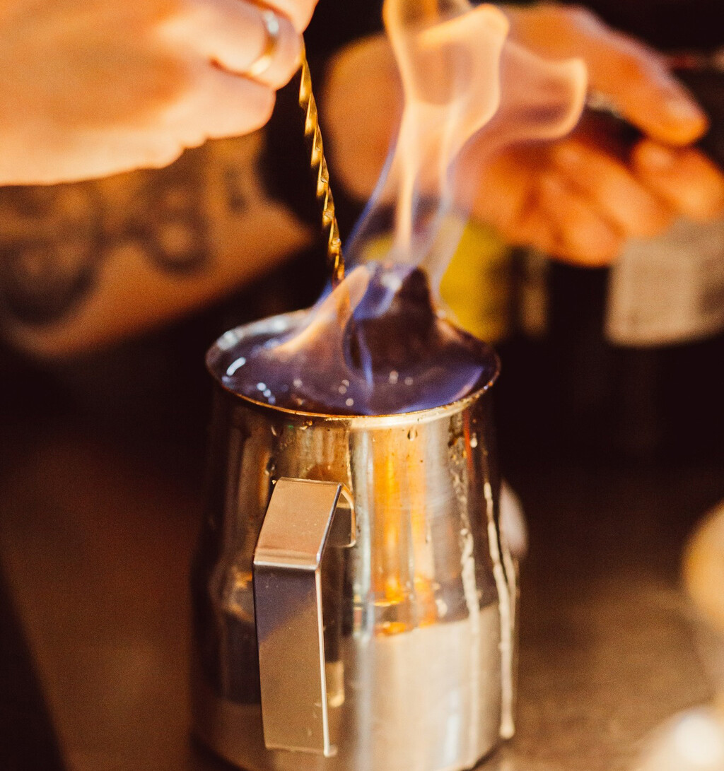 Cremaet, el carajillo “con guarnición” con el que los valencianos ...