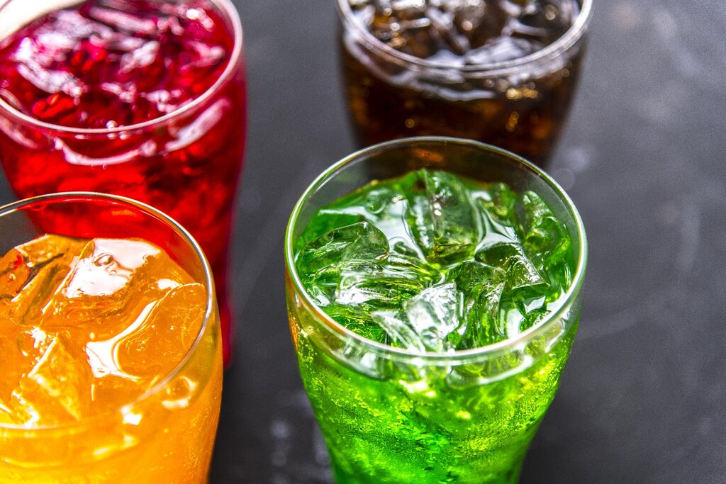 El consumo de bebidas dulces, incluidos zumos y opciones con ...