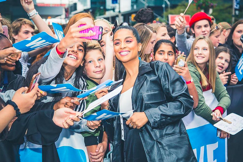Lilly Singh es una youtuber de éxito con 14 millones de seguidores que ...