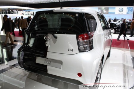 Toyota iQ