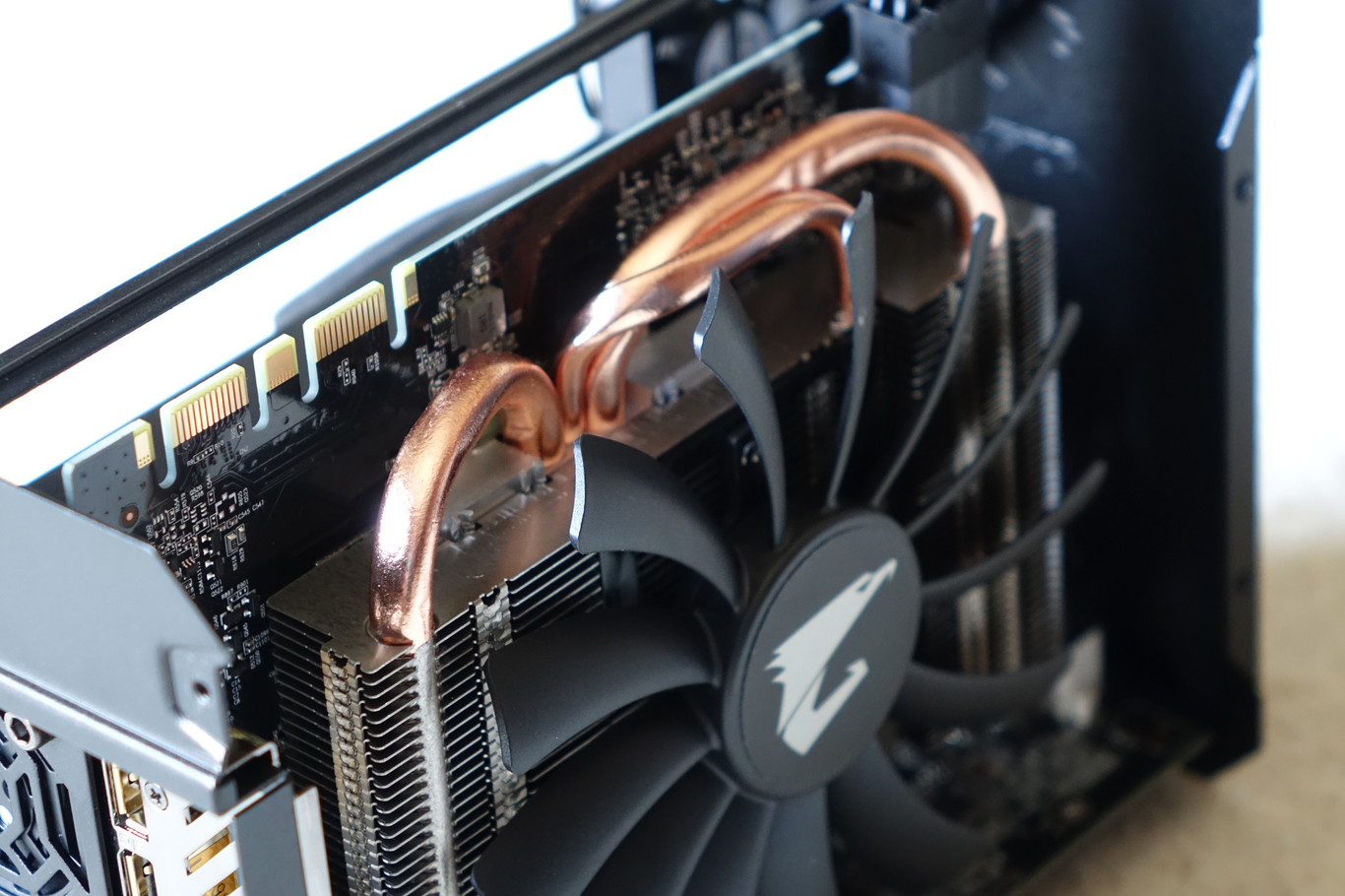 Gigabyte AORUS GTX 1080 Gaming Box, análisis: review con ...