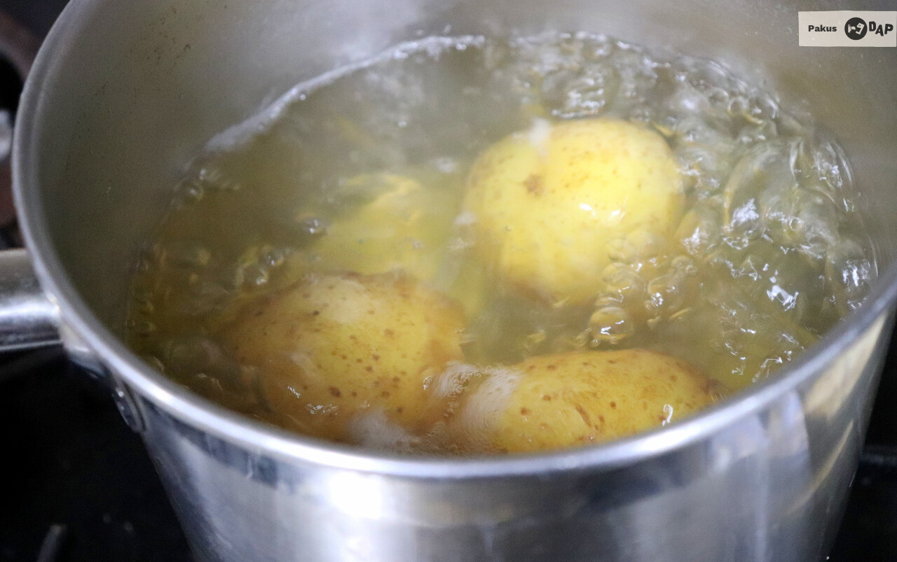 Cómo cocer patatas, trucos para que queden perfectas