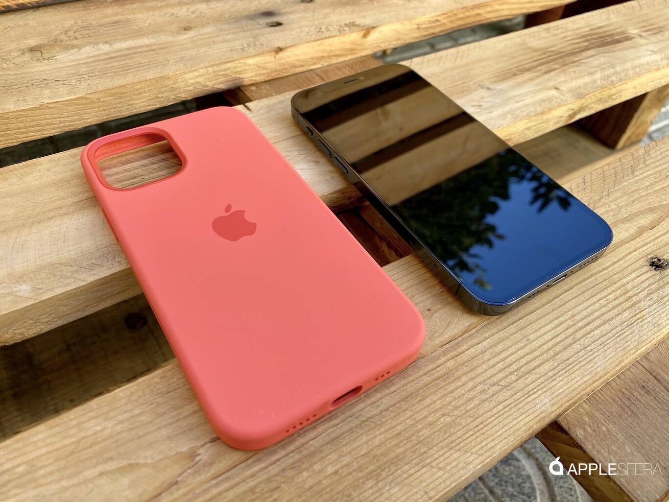 Así luce el iPhone 12 Pro en azul pacífico: el nuevo color de esta ...