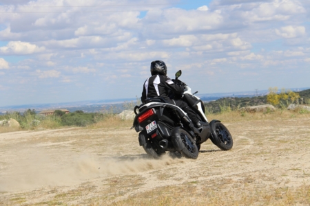 Quadro4, así es la curiosa experiencia de conducir el único scooter de ...