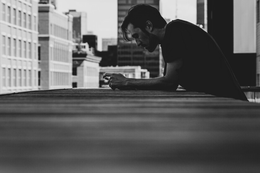 Entre machaque cultural y mandatos absurdos, a más de uno le han ...