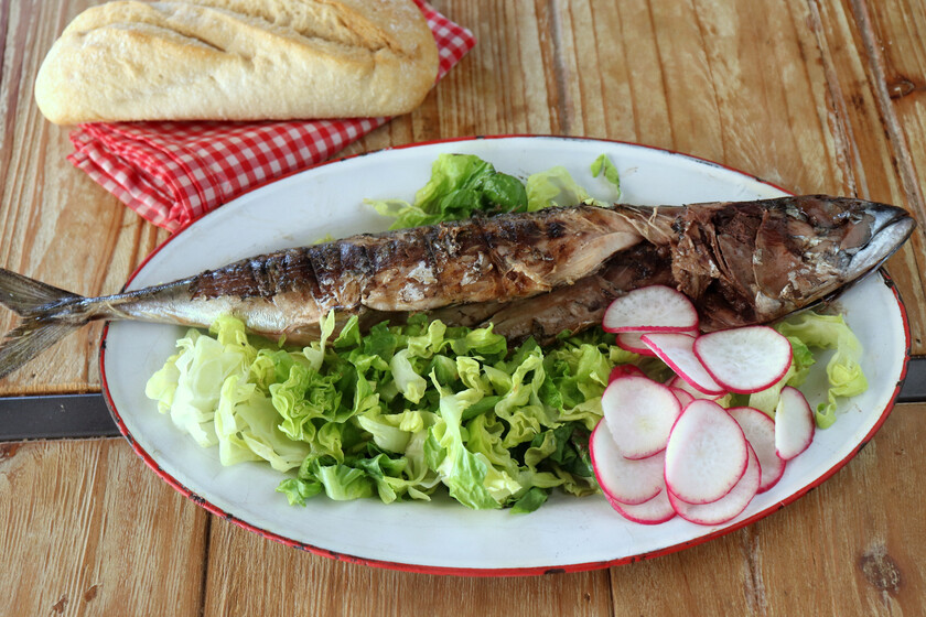 Receta de caballa a la barbacoa, para disfrutar del pescado a las ...