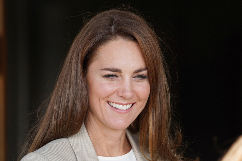 Kate Middleton reanuda su agenda oficial con un estupendo look de ...