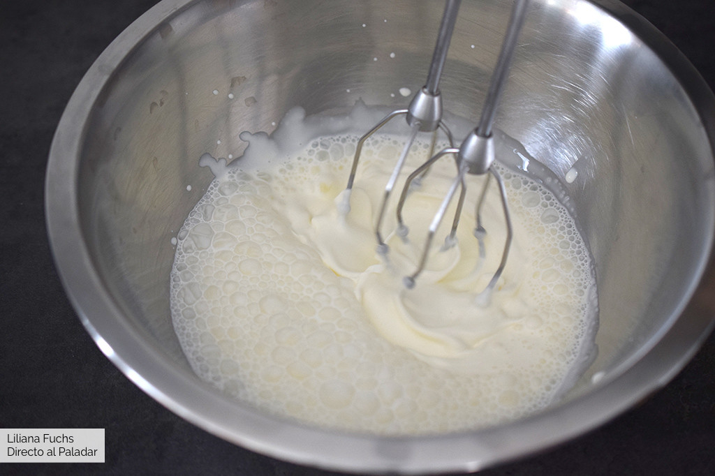 Cómo hacer nata montada casera o cómo montar nata fácilmente