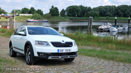 Škoda Scout, toma de contacto