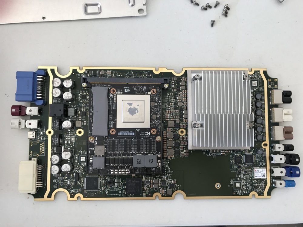 Tesla 'Hardware 3': primeros detalles de la nueva plataforma para ...