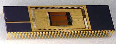 Chip de memoria flash con capacidad de 8 Gb