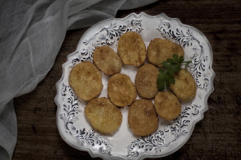 Patatas en casaca. Receta de cocina fácil, sencilla y deliciosa