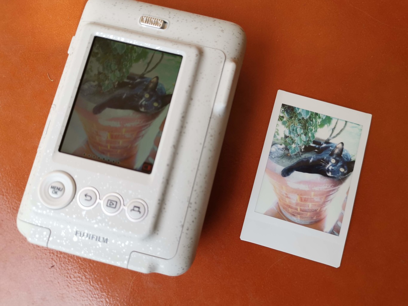Instax Mini Li Play: ya se vale equivocarse al capturar foto con una ...