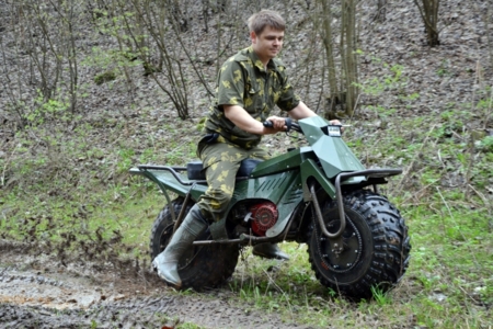 Taurus 2x2, la moto de Putin con tracción integral, desmontable, ligera ...