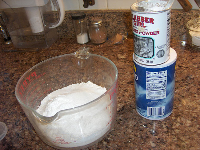 La gran diferencia entre el bicarbonato de sodio y los polvos de hornear