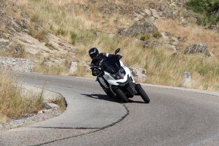 Quadro4, así es la curiosa experiencia de conducir el único scooter de ...