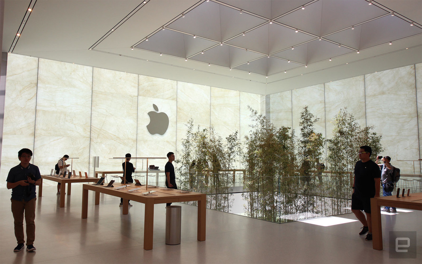 Sí, ese muro de piedra es translúcido: así es la nueva Apple Store de Macao