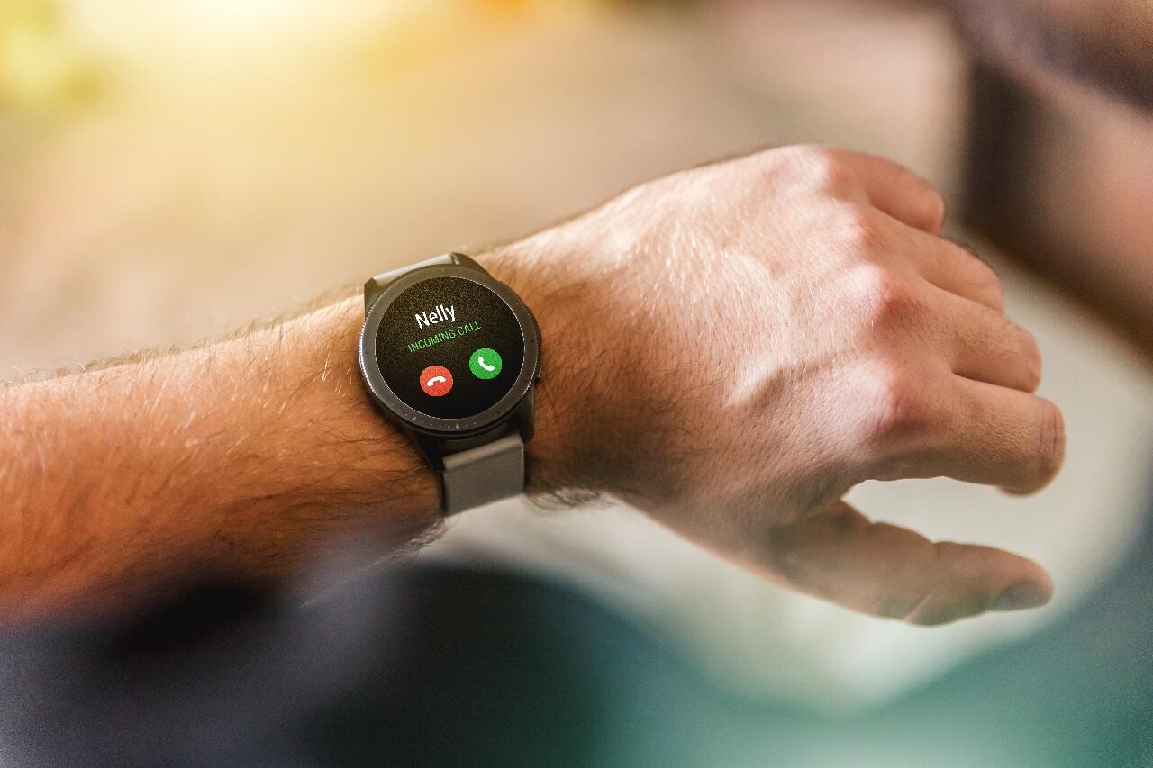 Facebook prepara su propio smartwatch Android, según The Information ...