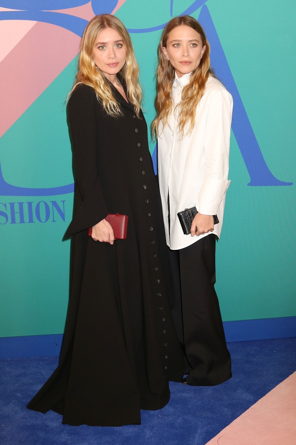 El extraño caso de las hermanas Olsen y su posado siempre idéntico