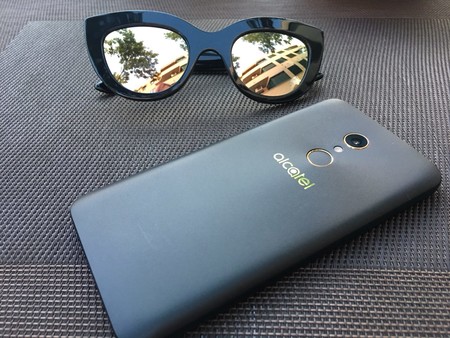 Alcatel A7, análisis: review con características, precio y especificaciones