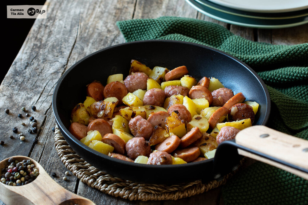Pyttipanna o pytt i panna, receta sueca de patatas con salchichas fácil ...