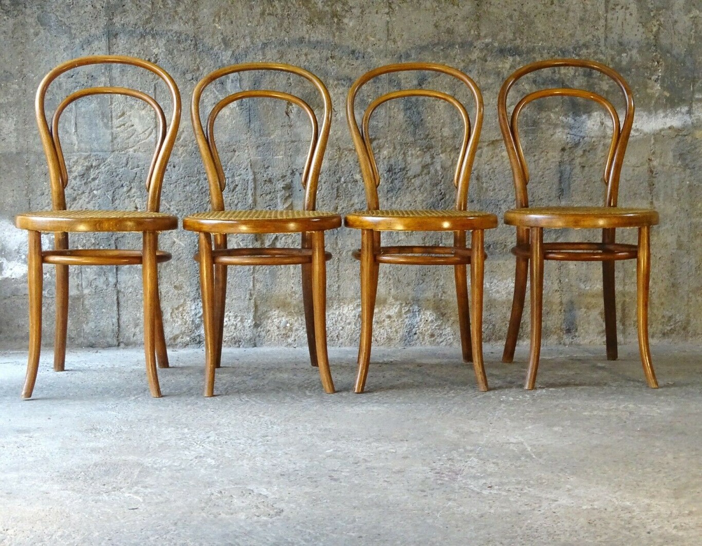 La versión más mediterránea de la silla Thonet de la mano de Slow Deco