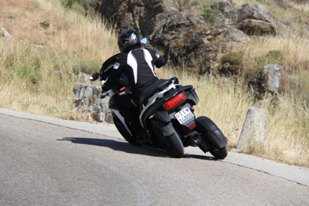 Quadro4, así es la curiosa experiencia de conducir el único scooter de ...