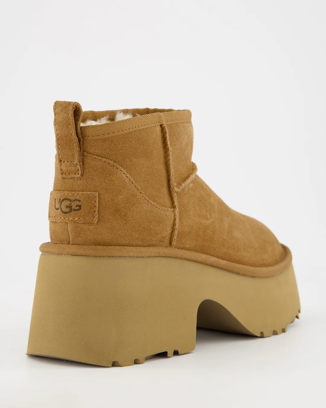 Ugg está arrasando con estos botines de tacón que se han convertido en ...