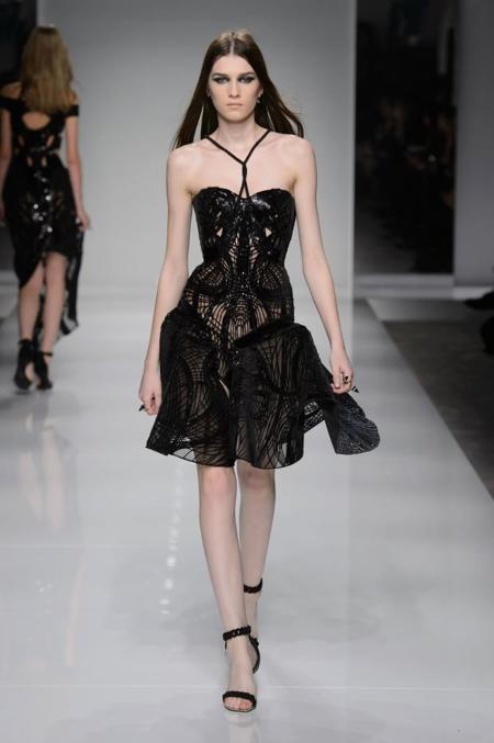 El sexy más ácido lo firma Versace Atelier Primavera-Verano 2016