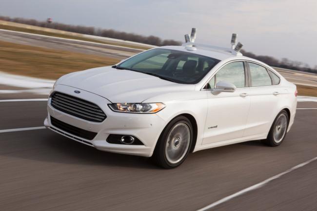 Ford desvela el prototipo de su primer vehículo autónomo