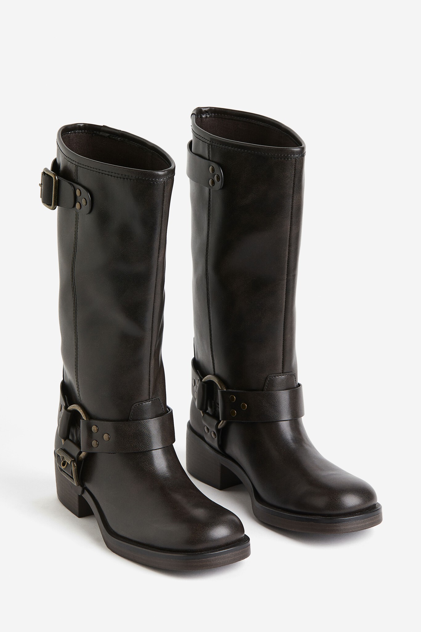 La tendencia de las botas biker está arrasando y H&M lanza una versión ...