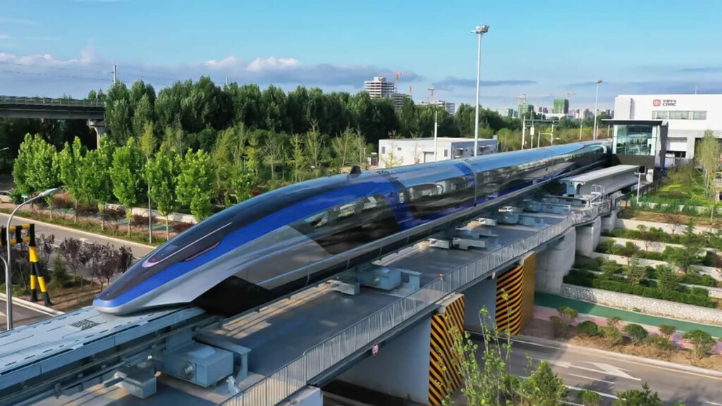 El tren más rápido del mundo es una bala a 650 km/h que puede llegar a ...