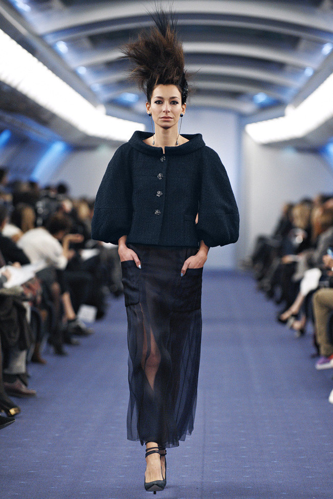 Amanda Sanchez es la modelo con más desfiles de Chanel y es una ...