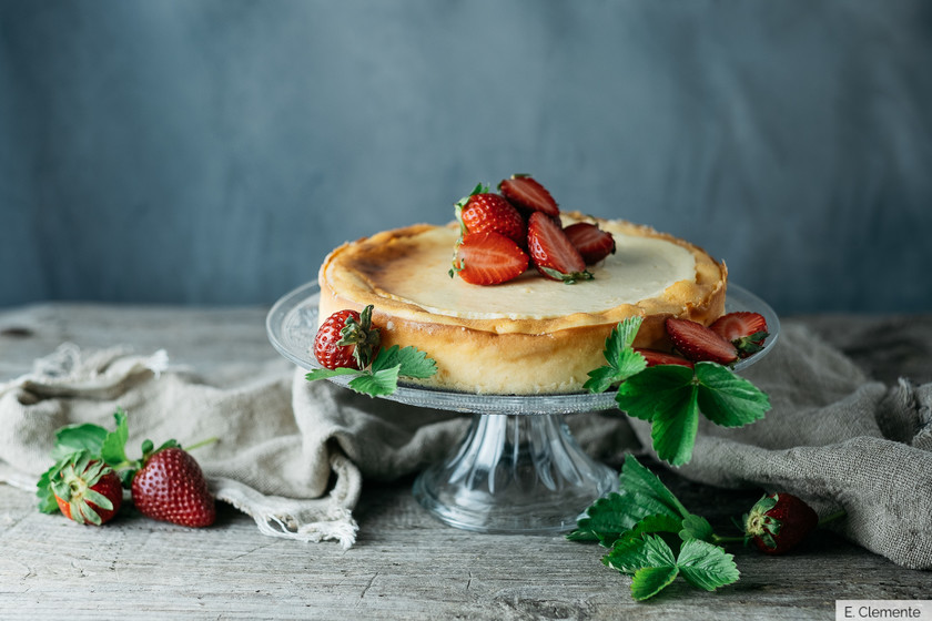 Tarta de requesón con fresas. Receta dulce fácil, sencilla y deliciosa