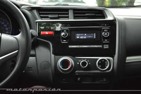 Probamos el Honda Fit más barato. ¿Vale la pena desde su versión básica?