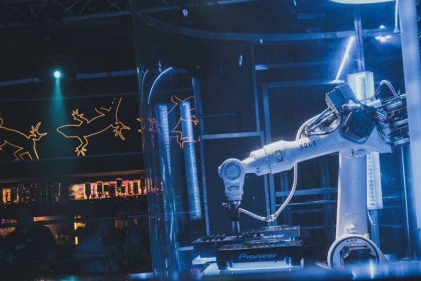 El primer robot DJ del mundo ha llegado y está listo para la fiesta