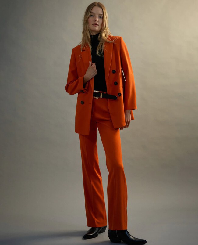 Si buscas un traje para combinar con botines este otoño, este modelo ...