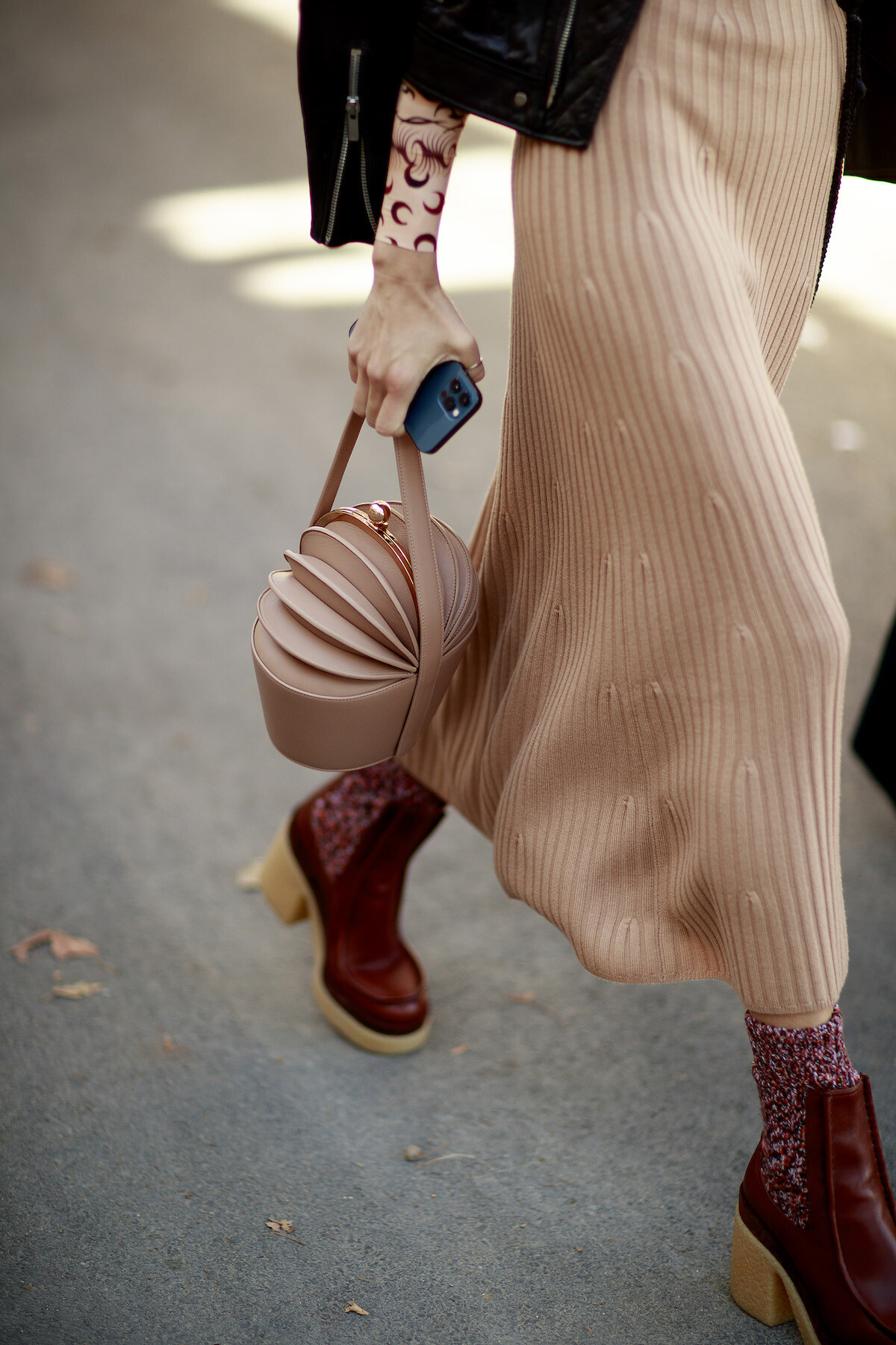 15 combinaciones de colores con las que mezclar el burdeos (y molarlo a ...