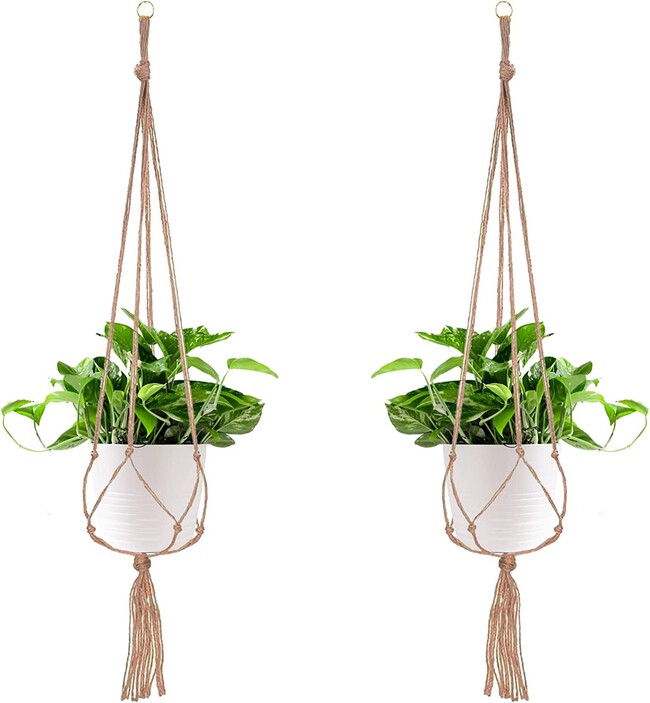 Cinco maceteros colgantes para que tus plantas de interior den vida a ...