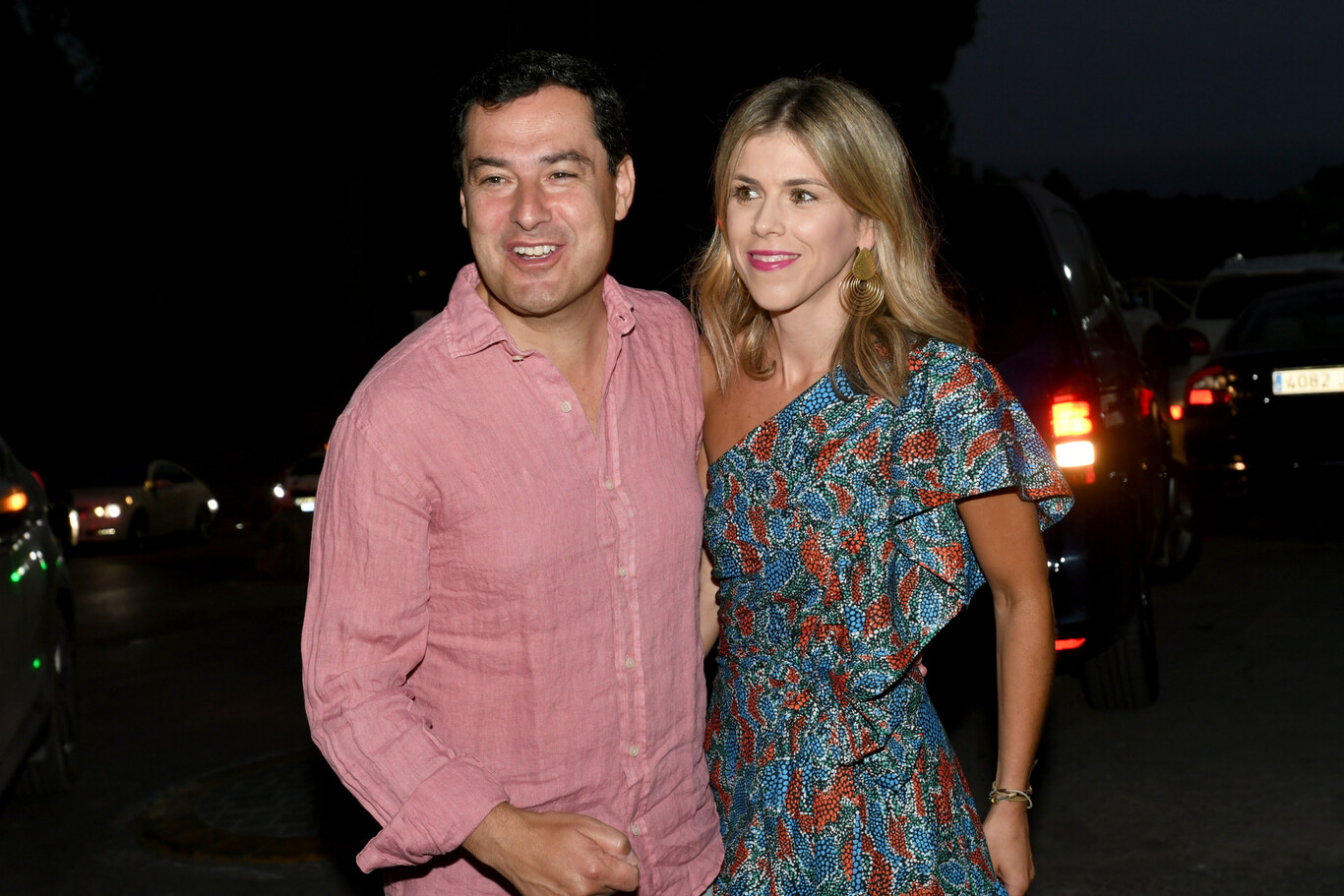 Apasionada por la política, estilosa y mucho más joven que su marido ...