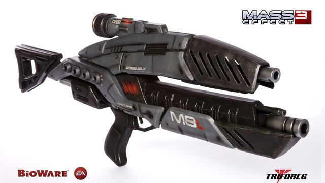 El rifle de asalto de 'Mass Effect 3'. Tú también lo quieres... y ...