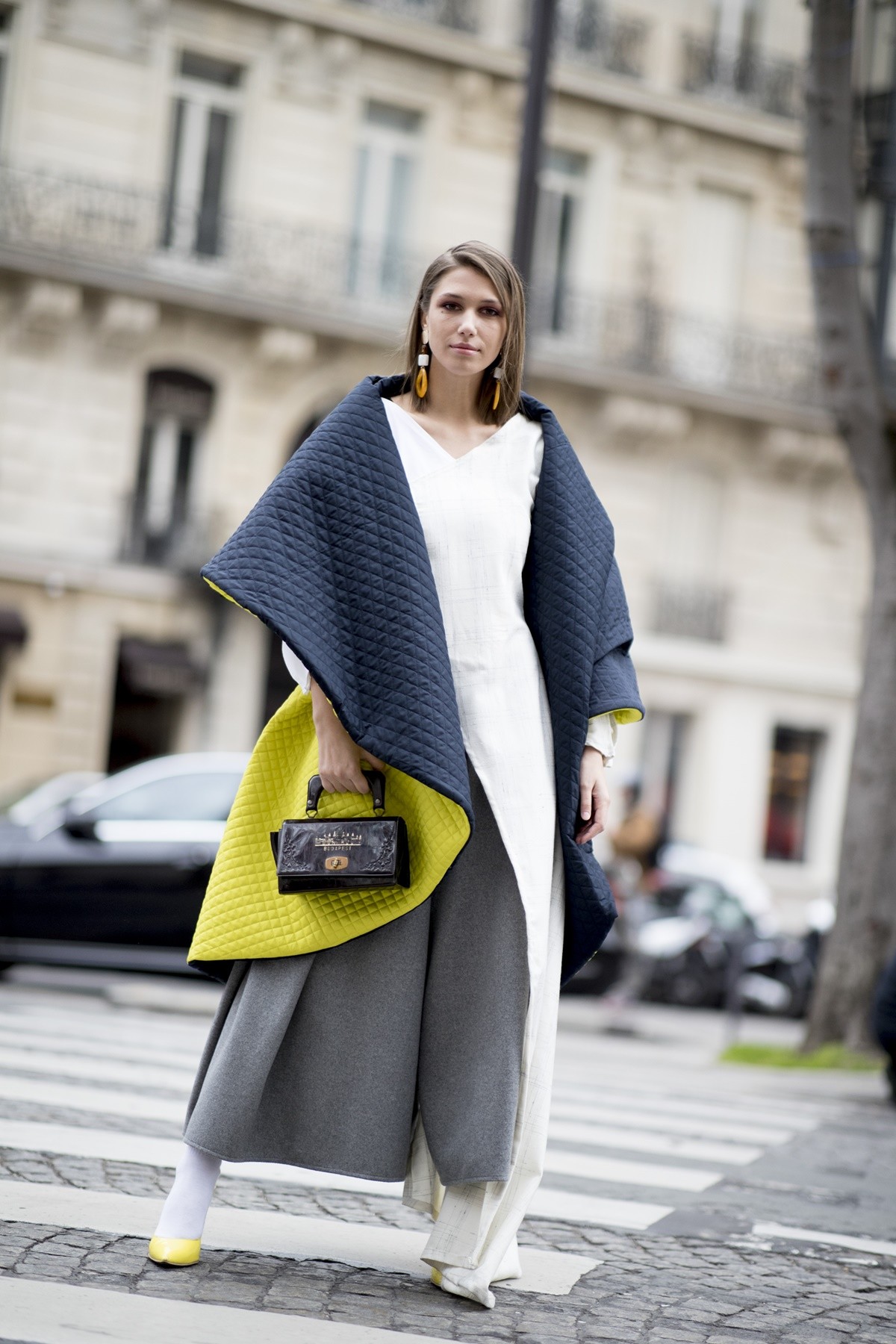 Abrigo capa mujer: cómo lucir capas en otoño e invierno, cómo combinar ...