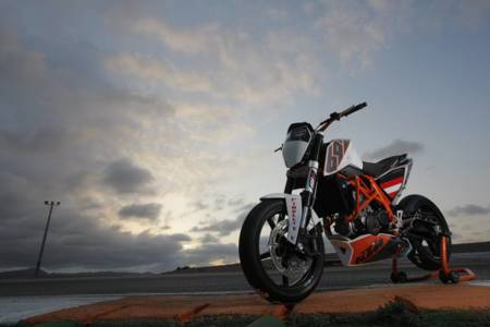 KTM 690 Duke “Track” limitada a 200 unidades. Definitivamente quiero una