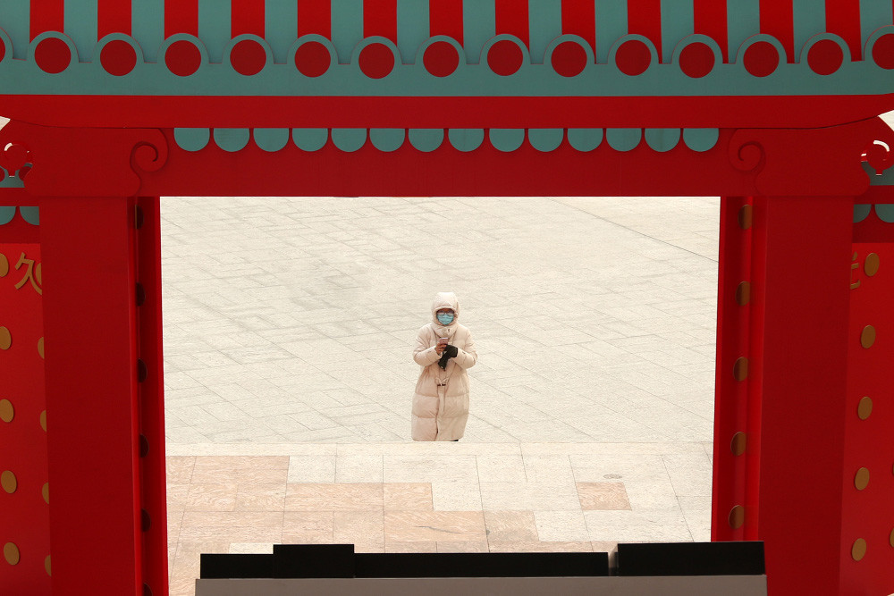 ‘One person city’ retrato solitaria ciudad Shangai (China) azotada por ...
