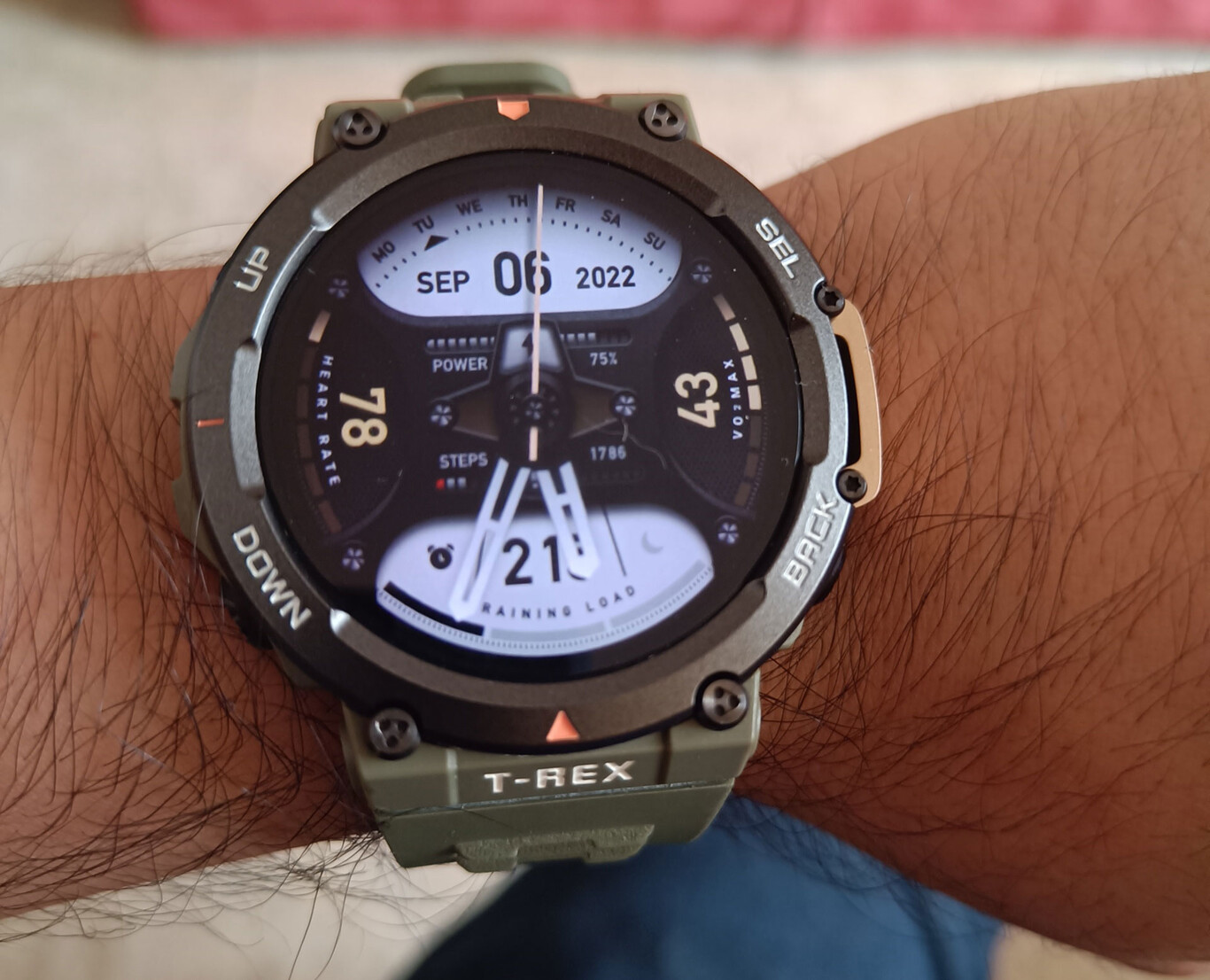 Probamos el Amazfit T-Rex 2: robusto y enorme, el reloj más resistente ...