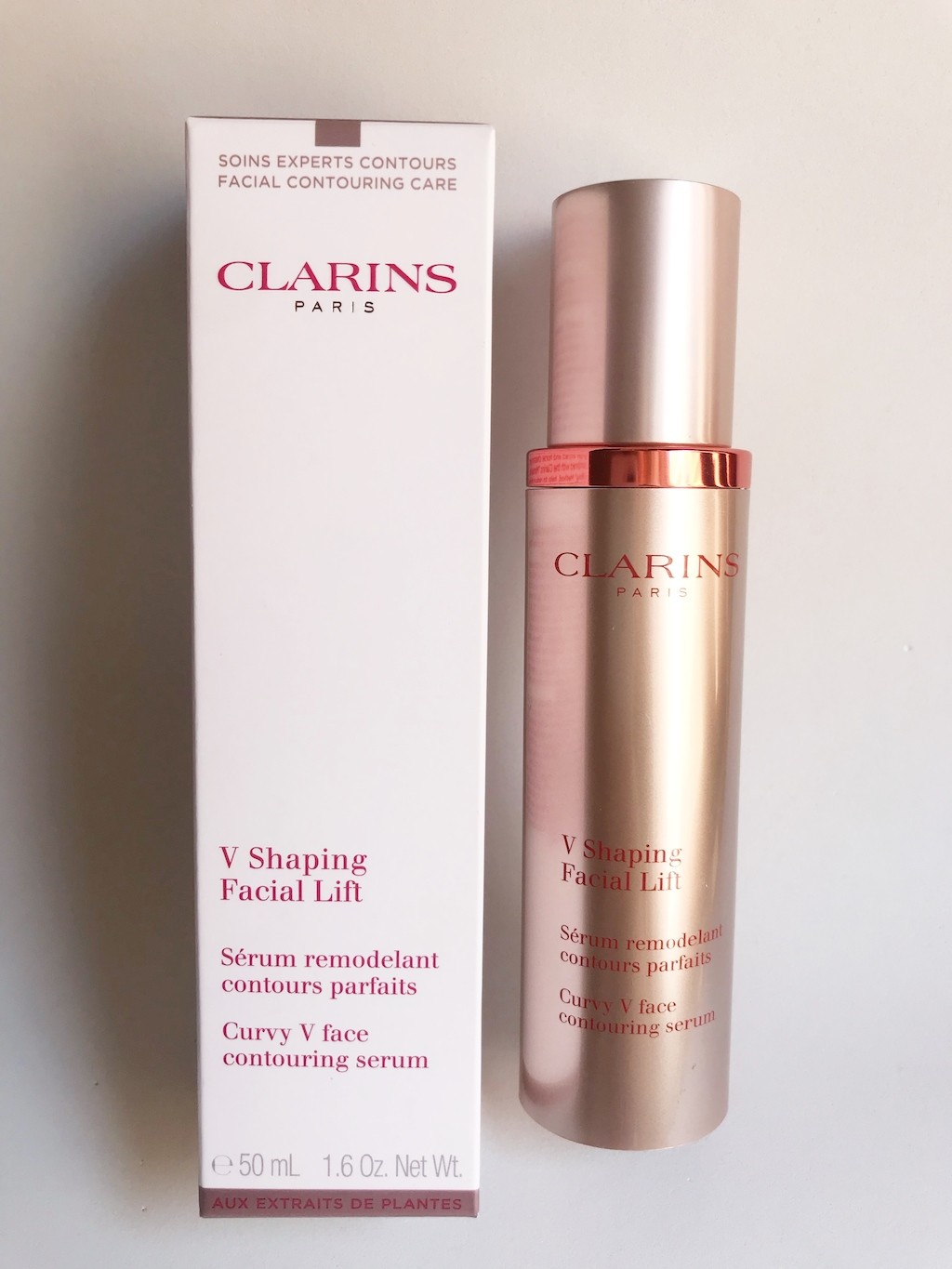 Clarins combate los signos de la edad con V Shaping Facial Lift, su ...