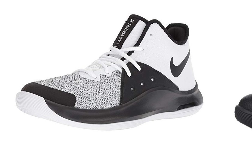 Por 52,45 euros tenemos estas zapatillas de baloncesto Nike Air ...