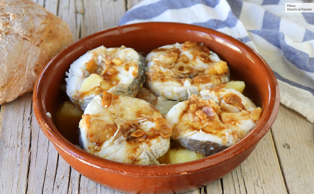Merluza a la gallega, la receta tradicional de pescado que gusta a todo ...