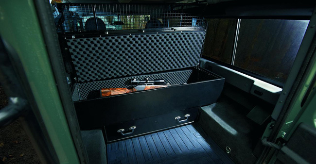 Land Rover Defender Blaser Editon